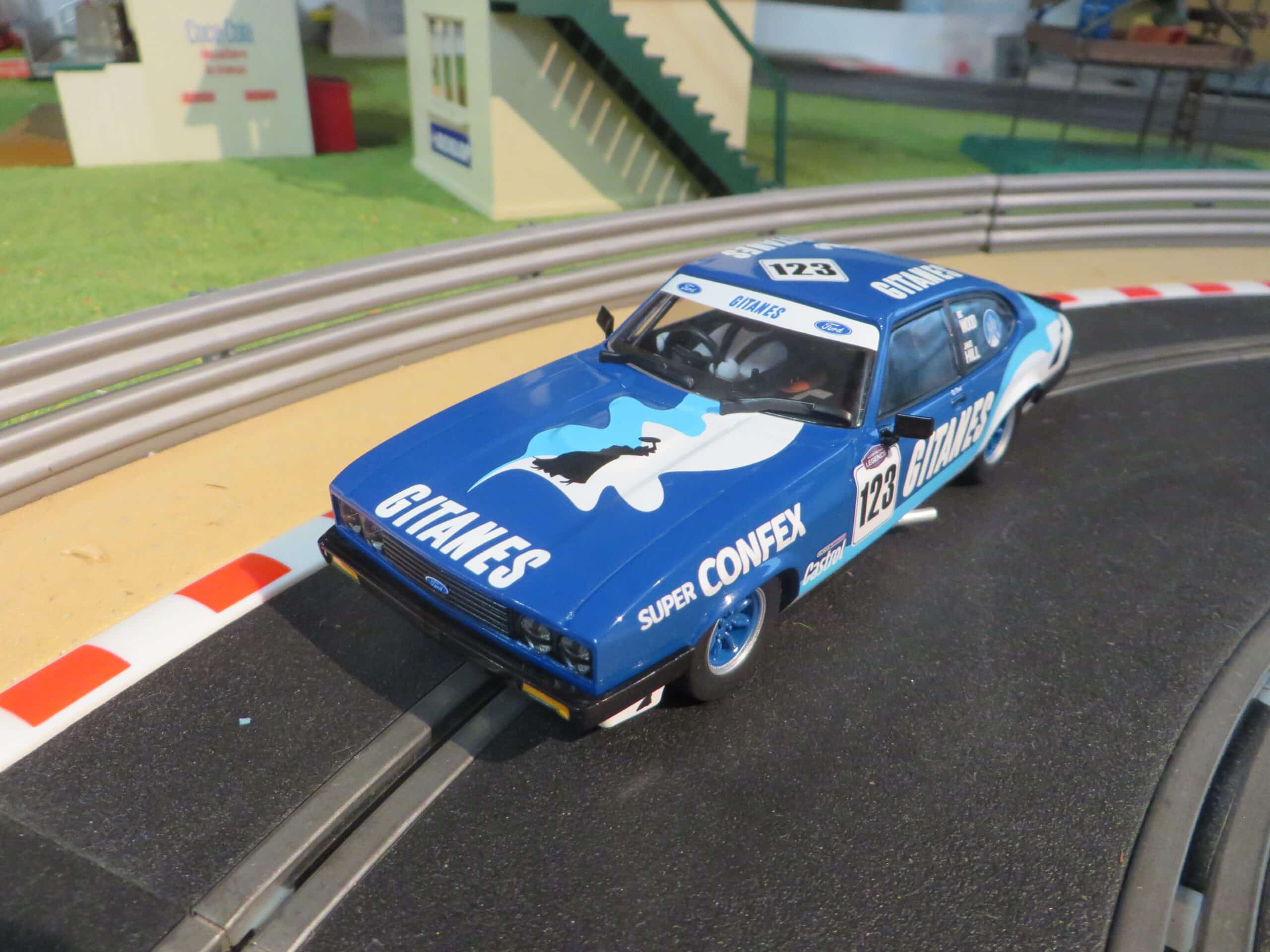 SCALEXTRIC FORD CAPRI MKII | Slotcar Garage Belgium