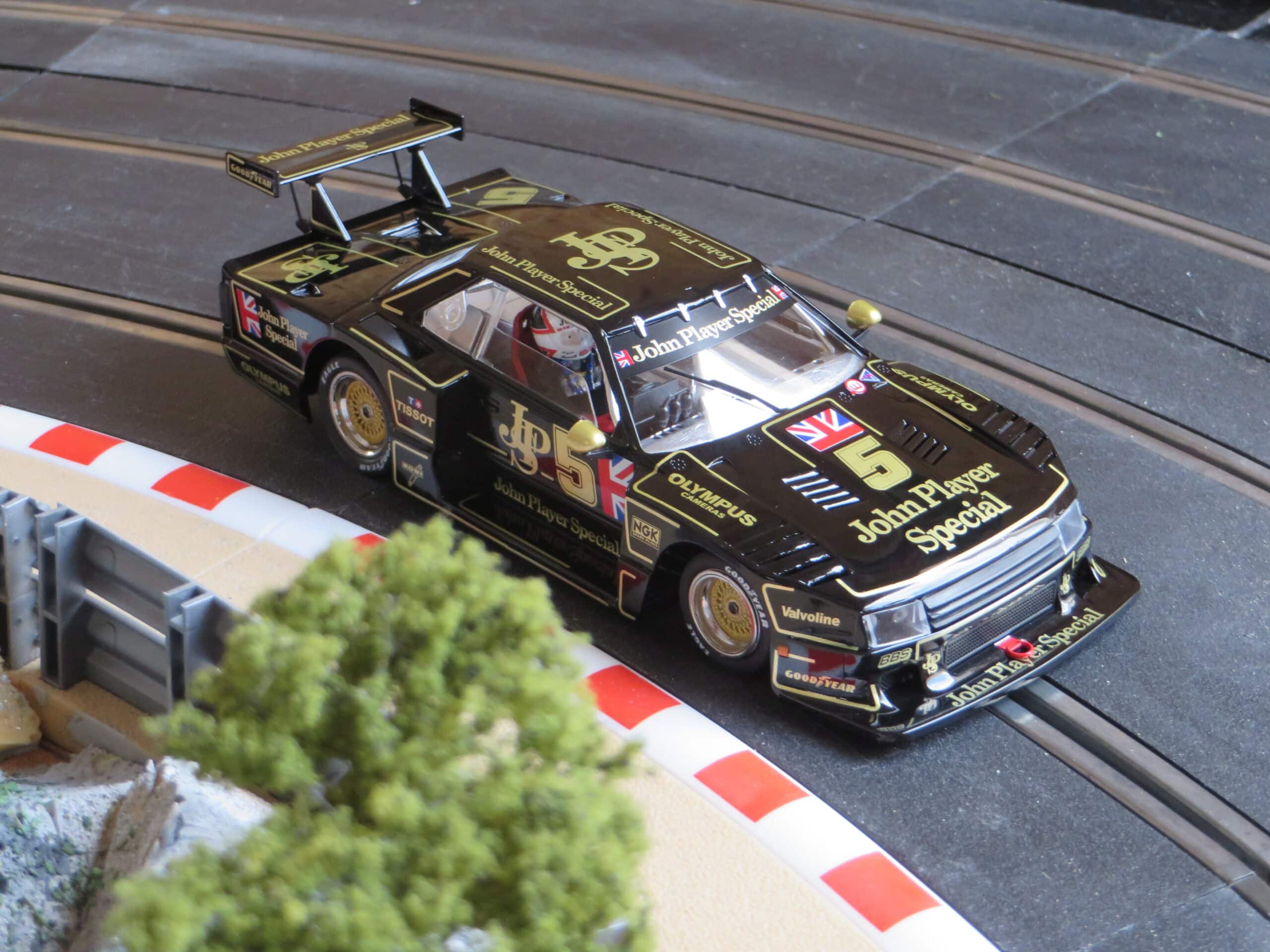 SIDEWAYS NISSAN SKYLINE TURBO | Slotcar Garage Belgium